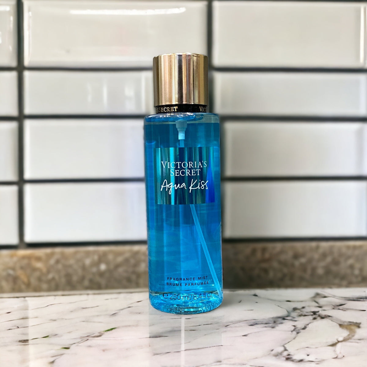 Victoria Secret Aqua Kiss Body Mist – Unique Union